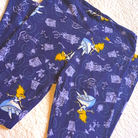 LuLaRoe | Pants & Jumpsuits | Luluroe Alice In Wonderland Os Leggings ...